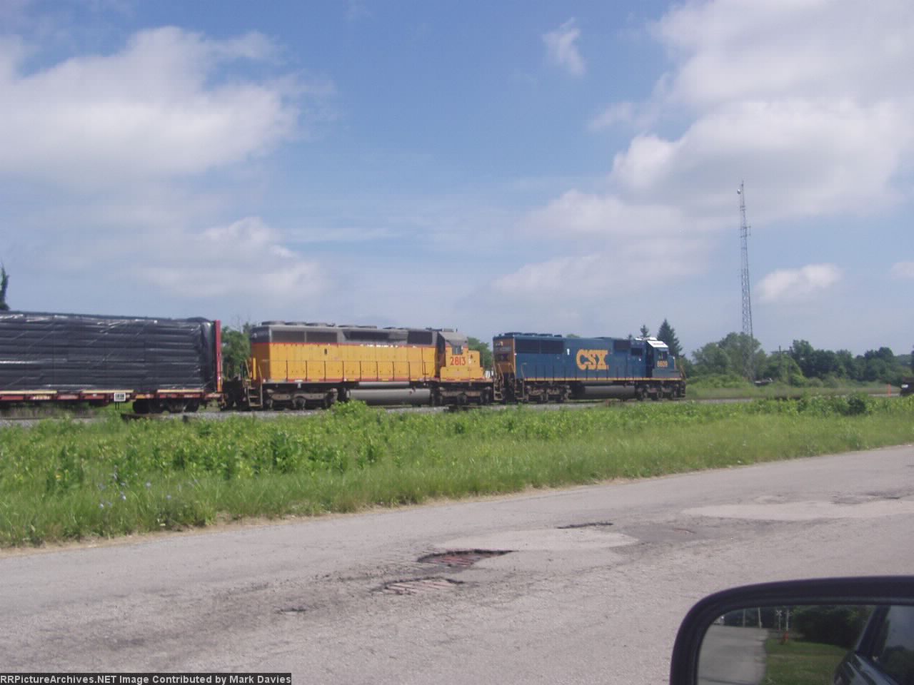 CSX 8609 leads CEFX 2813